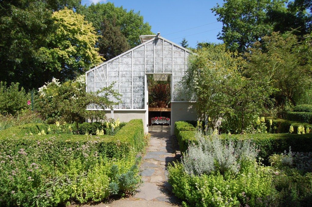 Welcome to the Bush House Museum